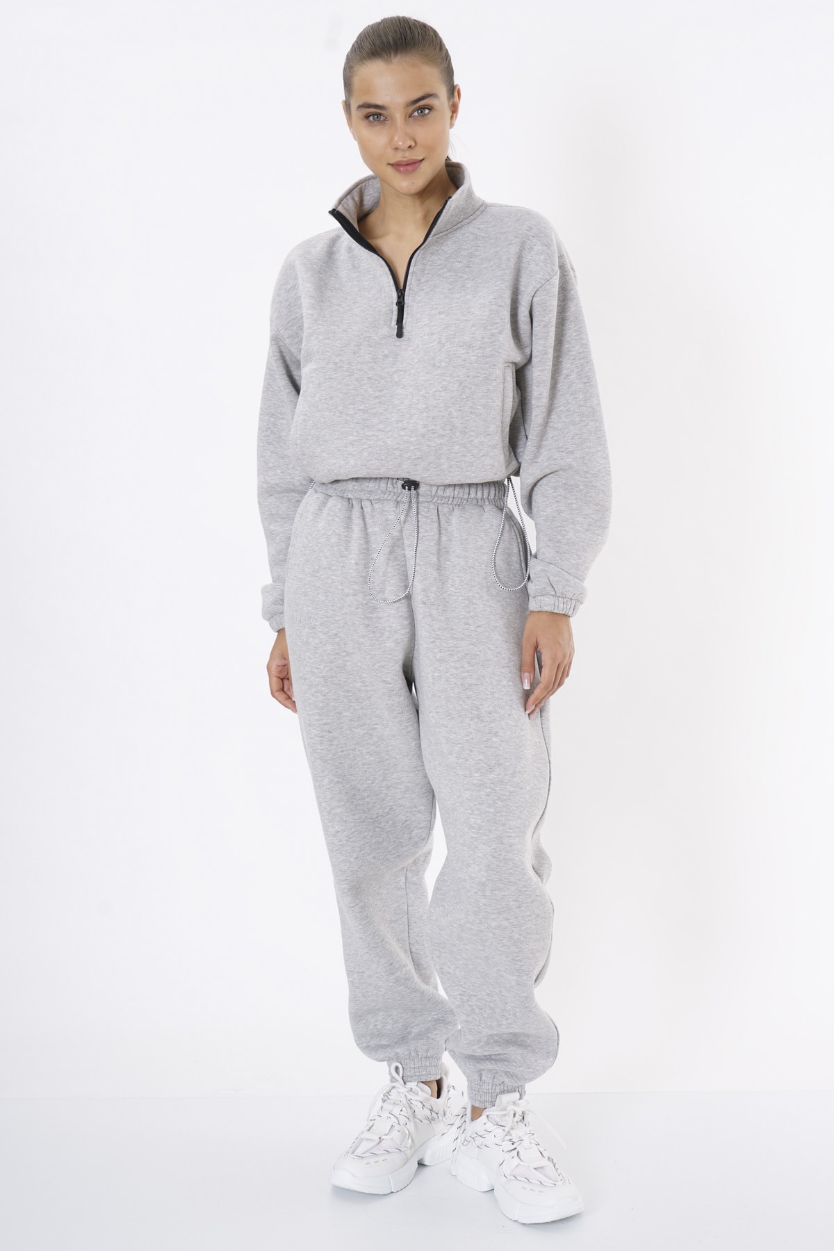 Women Embroidery Detailed Knitted Jogging suits